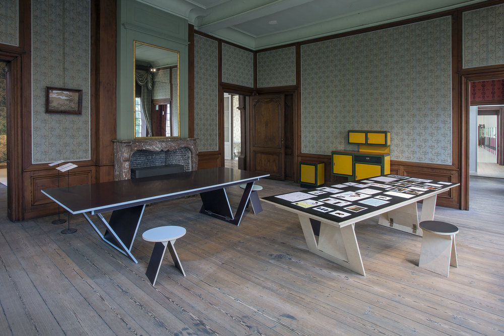 Tentoonstelling ‘Een meubel is ook een huis’ in het Design museum Gent ...