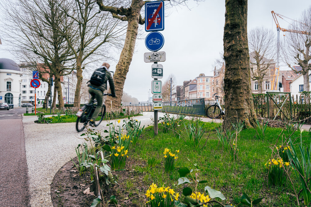 Fietstelpaal aan Coupure breekt straks record met 3 miljoen fietsers ...