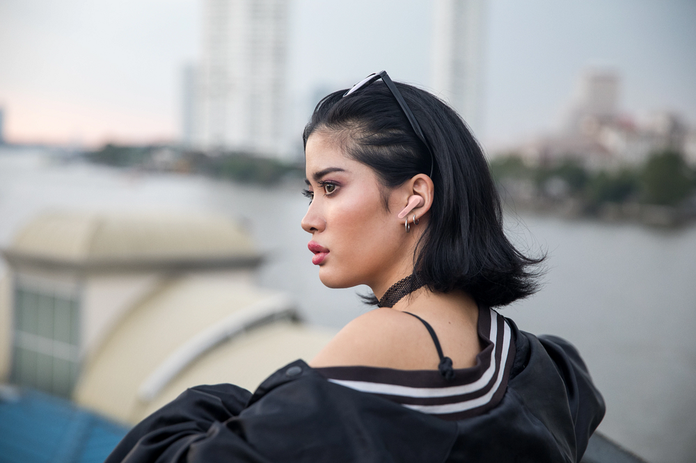 Er du ute etter fantastisk JBL-lyd og ingen distraksjoner? JBL Live ...