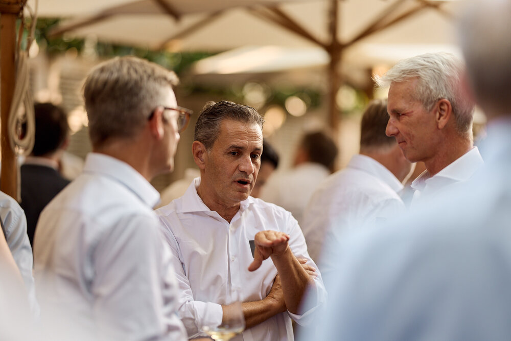 Sommerapéro 2025 | Oaklins Switzerland: M&A-Beratung ...