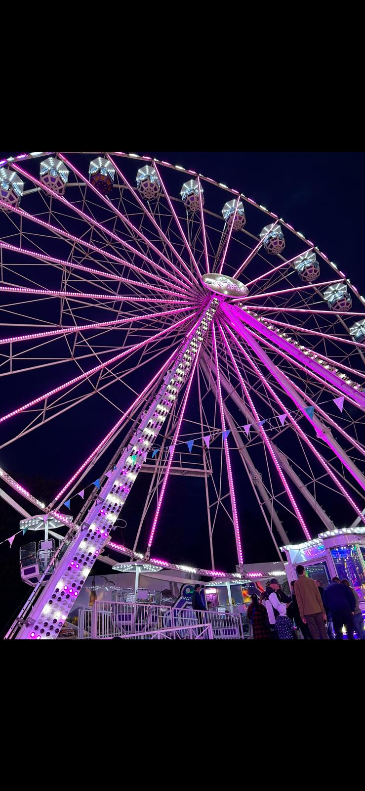 Winter in Kortrijk opent met nieuw reuzenrad van 36 meter | Kortrijk ...