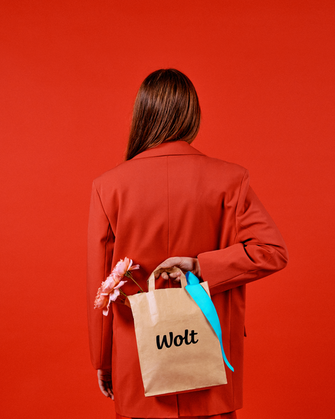 Tulipáncsokor, carbonara, almáspite – ezek a romantika nélkülözhetetlen kellékei a Wolton | Wolt ...